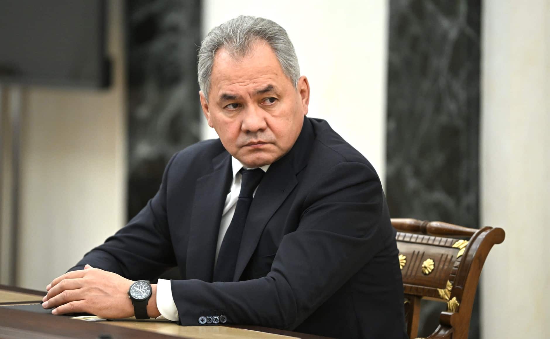 Shoigu conhece Kim Jong-un em Pyongyang e dá a ele uma mensagem de ...