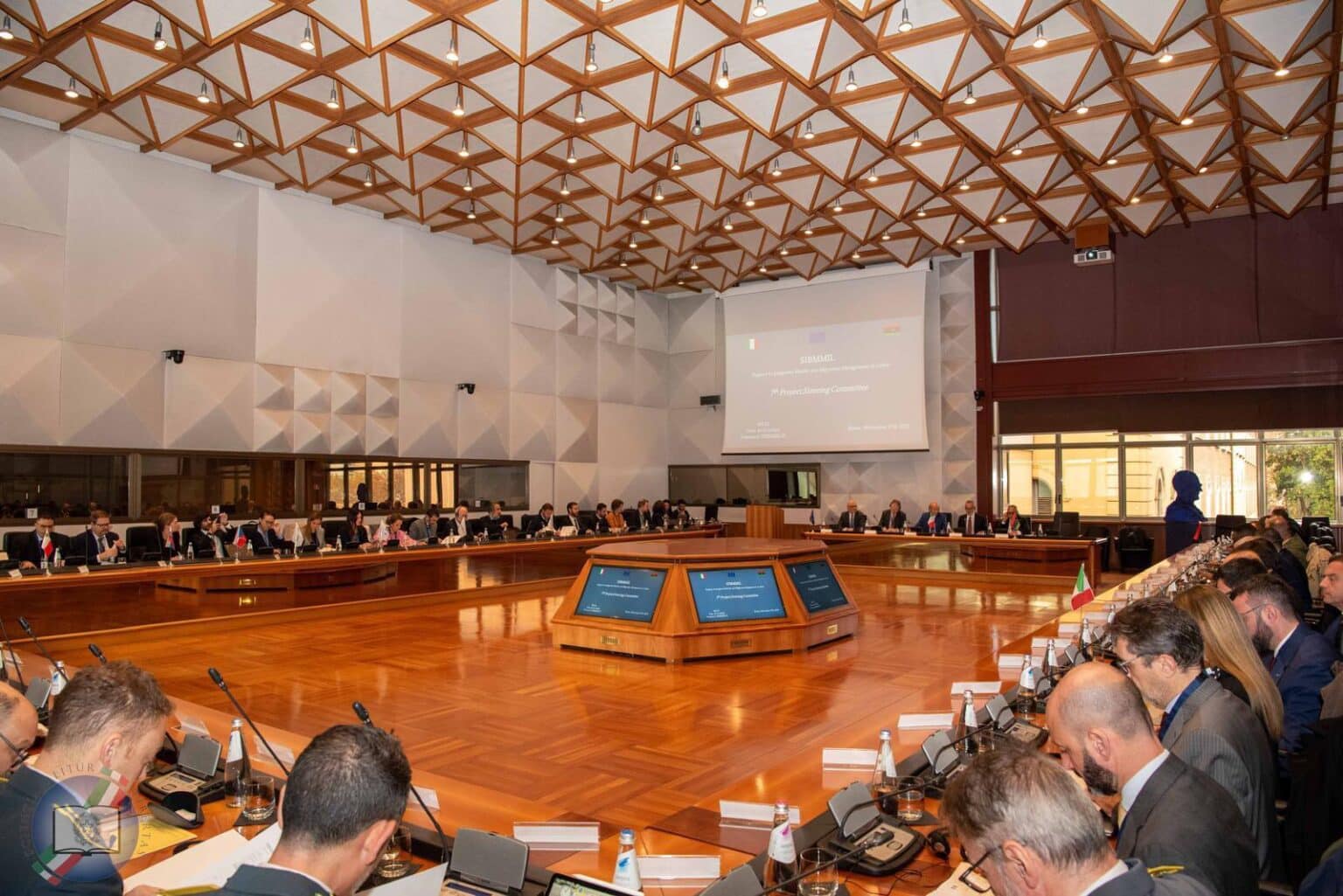 Líbia: delegação do Ministério do Interior de Trípoli em Roma para o ...